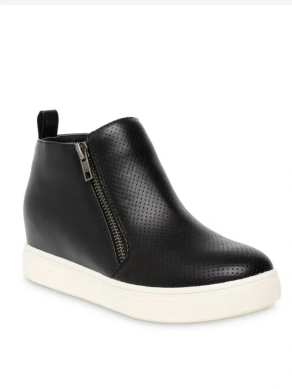 Time and Tru | Shoes | Used Time And Tru Womens Black Perforated Slipon ...
